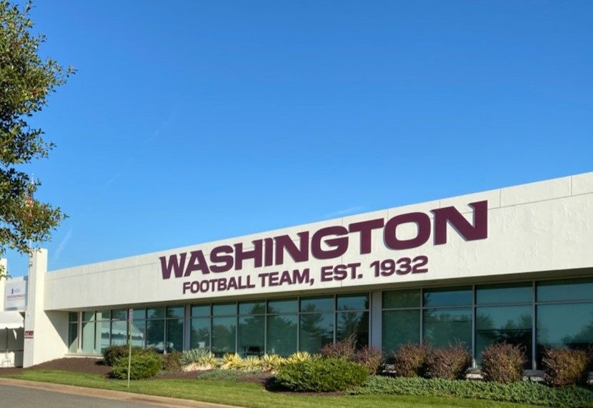 Game #8 Washington has some fans back in the stands! | Talk Commanders