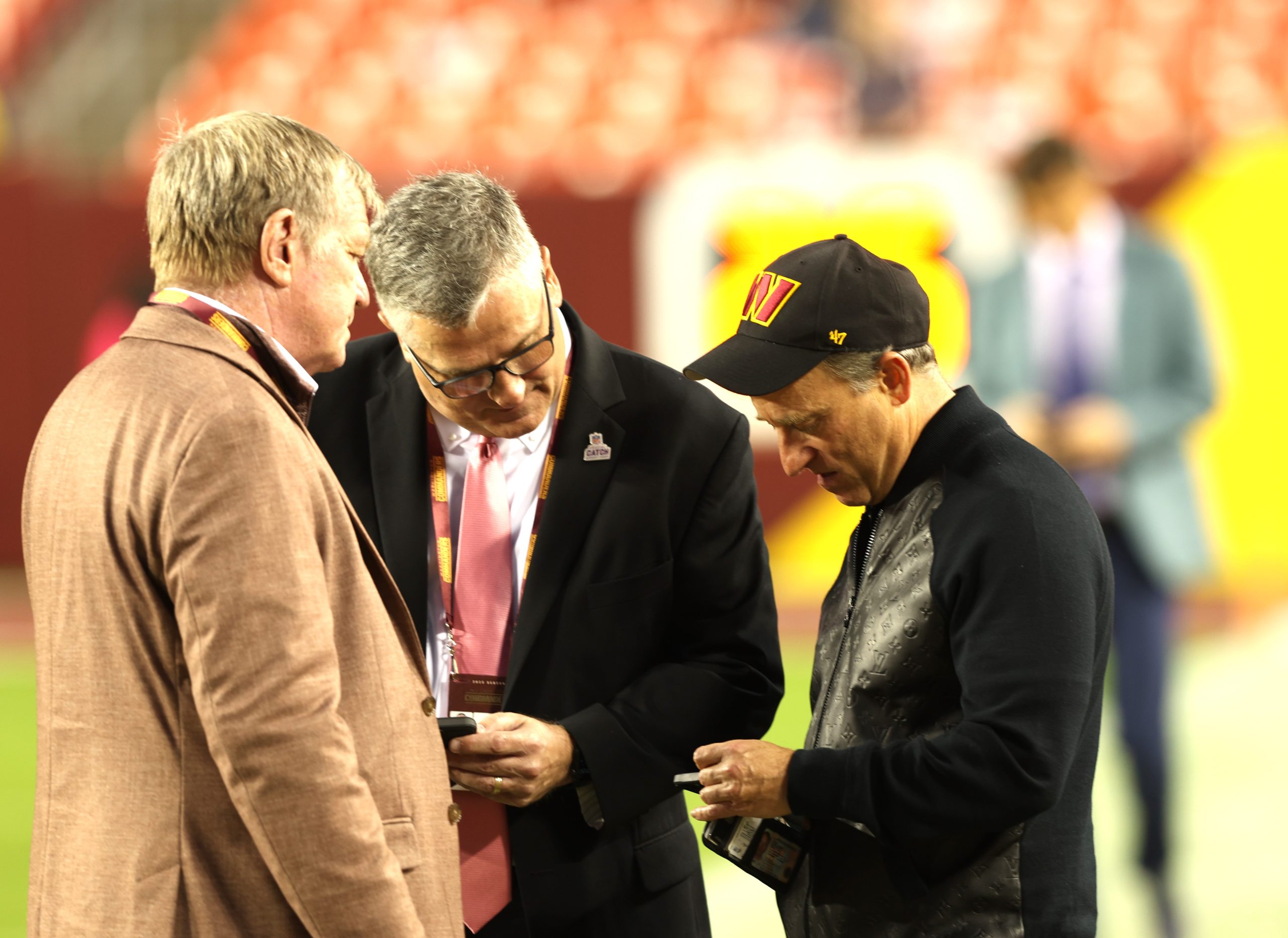 Victory Monday in 1st Place feels good | Talk Commanders